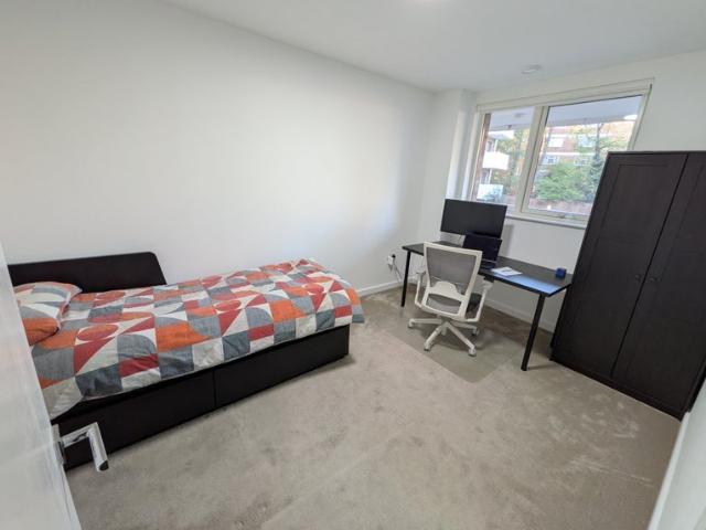 Room at Bollo Lane, Greater London