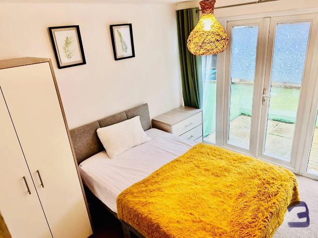 Room at Bolsin Drive, Colchester