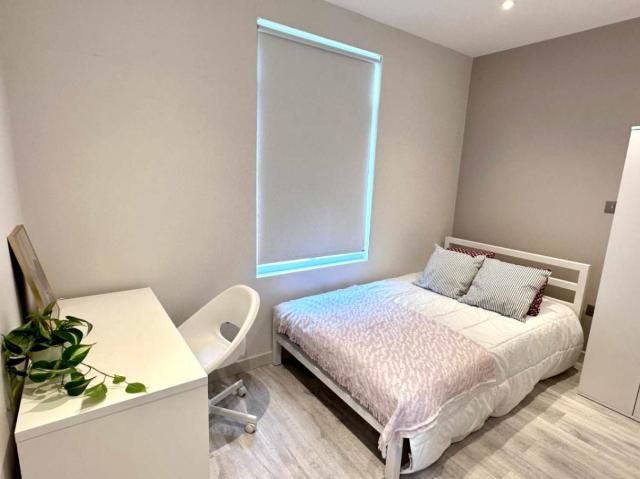 Room at Bonner Hill Road, Greater London