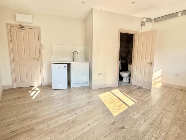 Room at Bonds Lane, Biggleswade