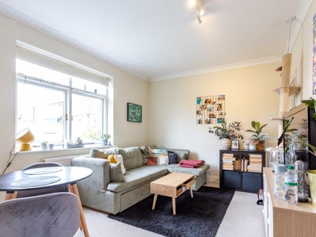 Room at Boscombe Road, Greater London