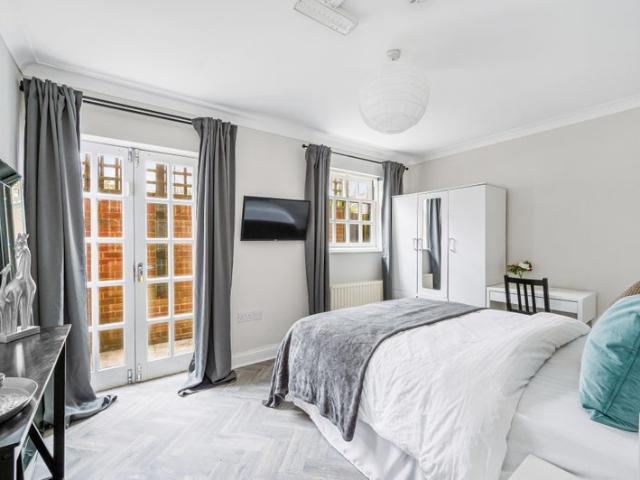 Room at Bostonthorpe Road, Greater London