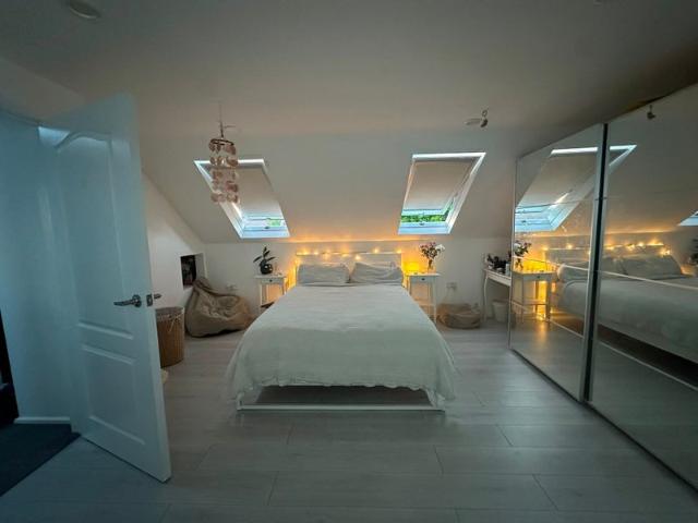 Room at Borthwick Road, Greater London