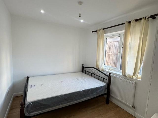 Room at Bow Common Lane, Greater London
