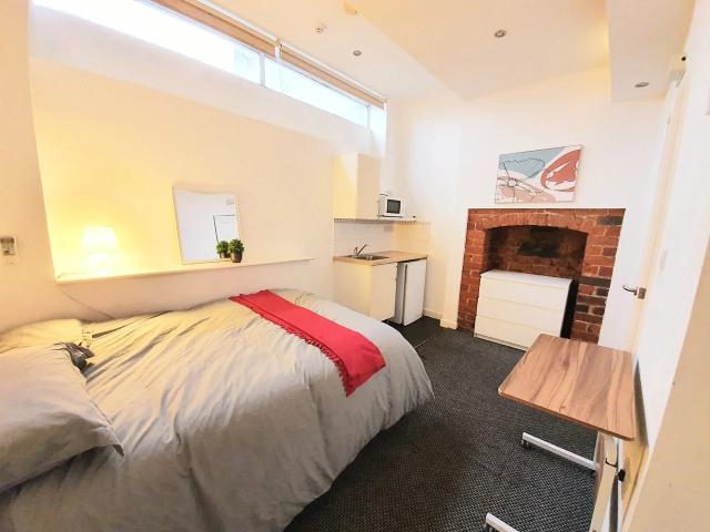 Room at Bow Street, Willenhall