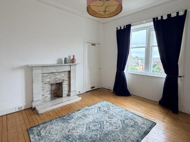 Room at Bowmont Terrace, Glasgow