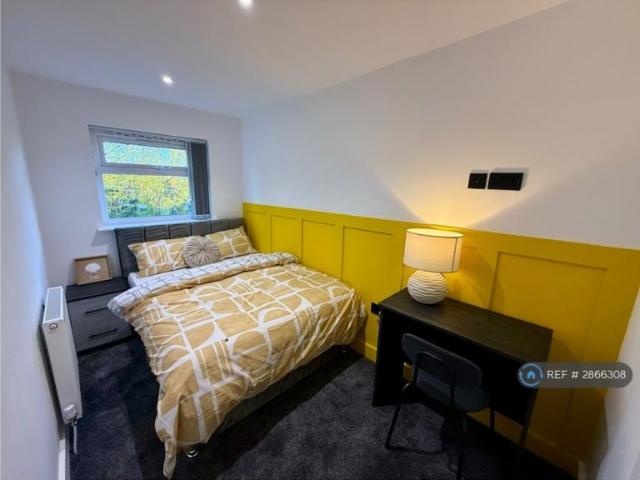 Room at Bowdon Street, Stockport