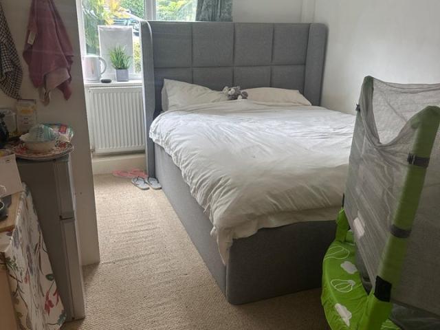 Room at Bowen Drive, Greater London
