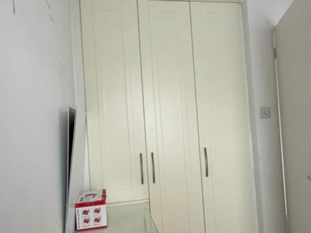 Room at Bower Way, Slough