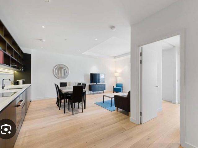 Room at Botanic Square, Greater London