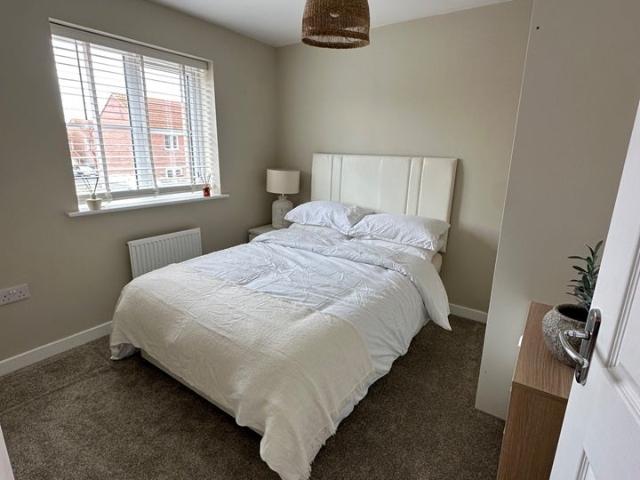 Room at Bounty Drive, Hull