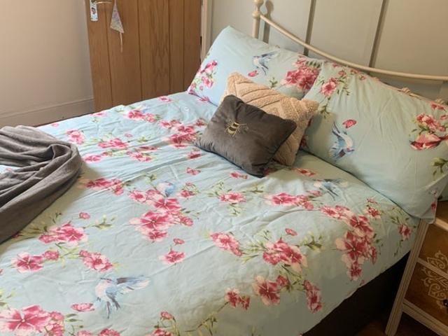 Room at Boundary Road, Chatham