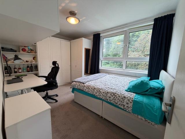 Room at Boundary Road, City of Westminster