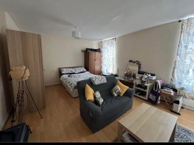 Room at Boundary Street, Greater London