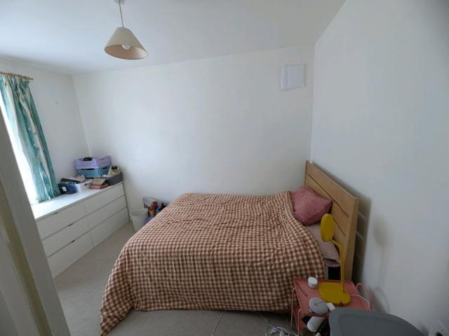 Room at Boundaries Road, Greater London