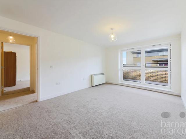 Room at Bounds Green Road, Greater London