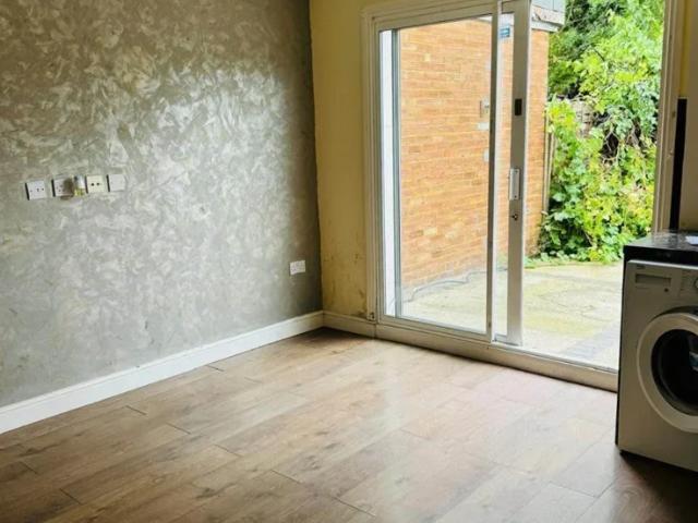Room at Bouverie Road, Greater London