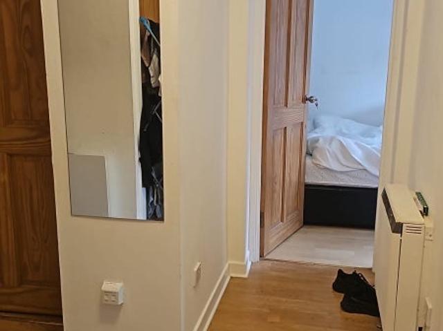 Room at Bouverie Street, Glasgow