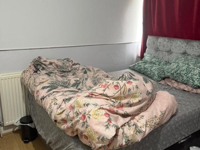 Room at Brantley Road, Birmingham