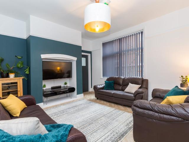 Room at Brackenbury Road, Preston