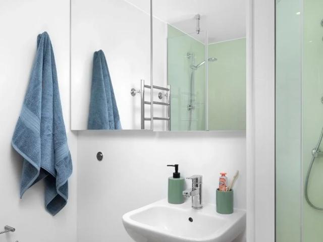 Room at Bradwell Street, Greater London