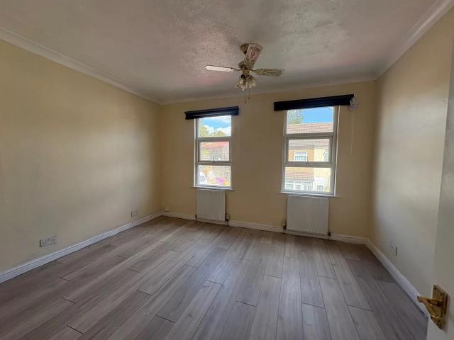 Room at Bradbourne Road, Grays