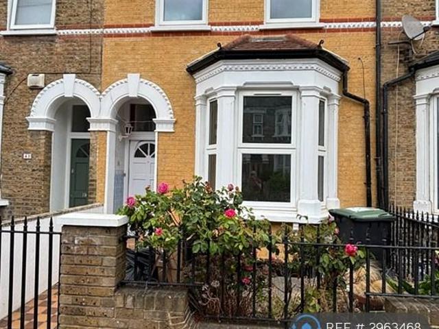 Room at Bradgate Road, Greater London