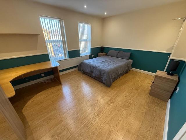 Room at Bradshaw Road, Watford