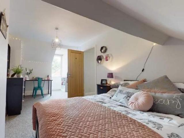 Room at Braganza Street, Greater London