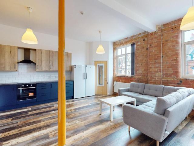 Room at Braunstone Gate, Leicester