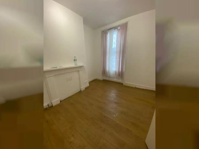 Room at Bravington Road, City of Westminster