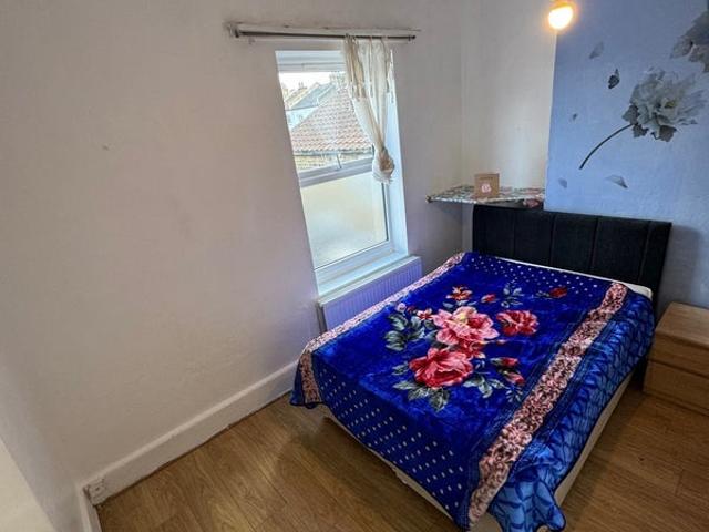 Room at Brayards Road, Greater London