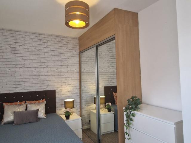 Room at Bray's Lane, Coventry