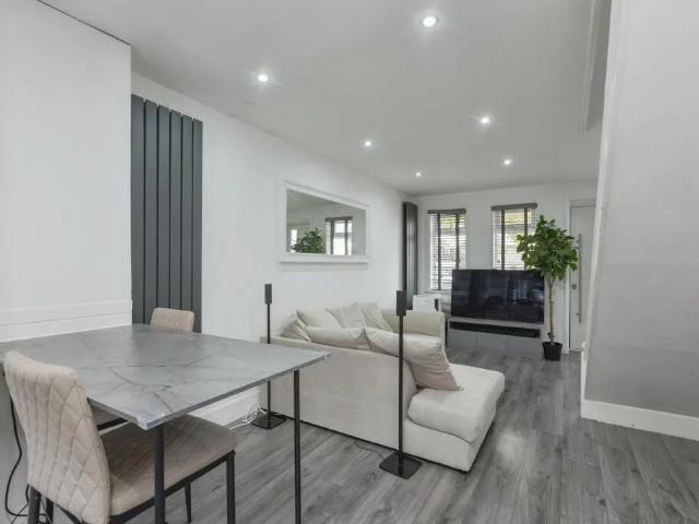 Room at Bremner Close, Swanley
