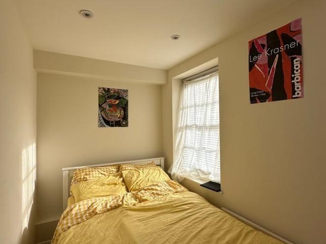 Room at Brenthouse Road, Greater London