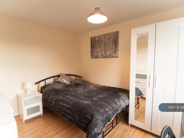 Room at Brendon Avenue, Luton