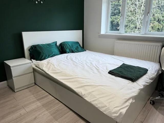 Room at Brettgrave, Epsom and Ewell