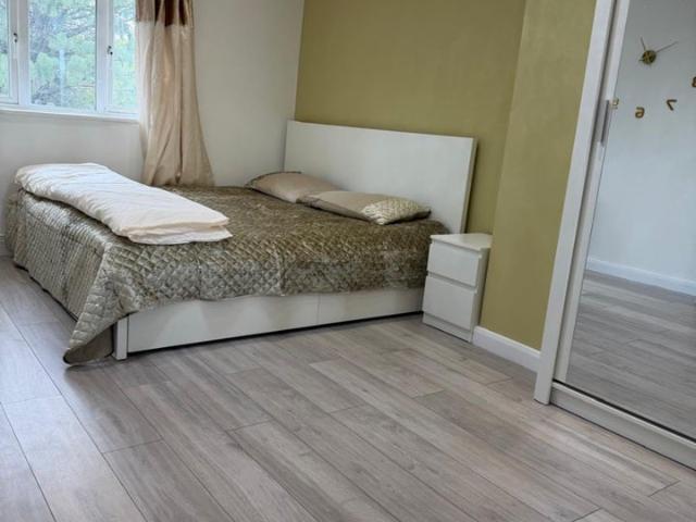 Room at Brettgrave, Epsom and Ewell