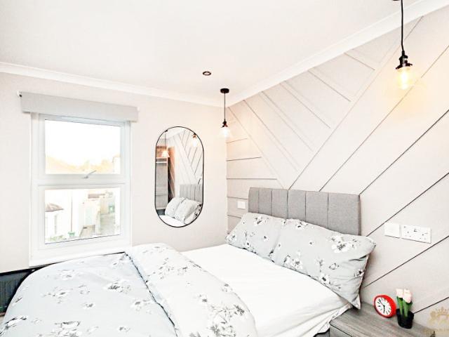 Room at Brewery Road, Greater London