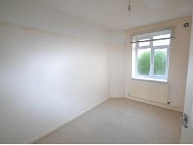Room at Brewster Road, Greater London