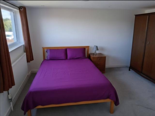 Room at Briar Road, Leicester