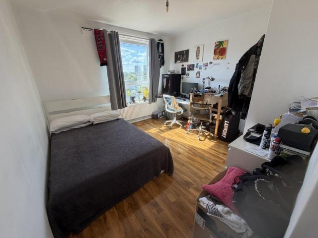 Room at Brickfield Road, Greater London