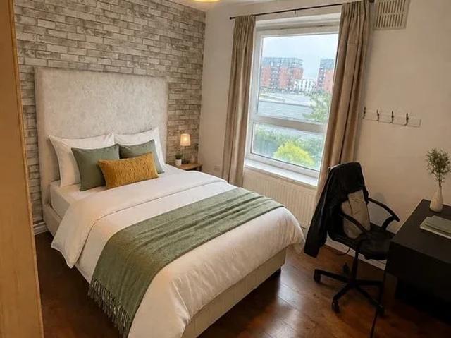 Room at Brickfield Road, Greater London