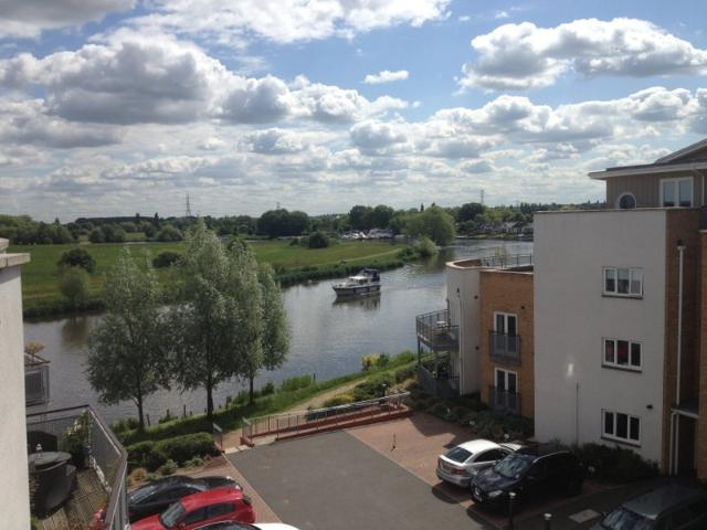 Room at Bridge Wharf, Borough of Runnymede