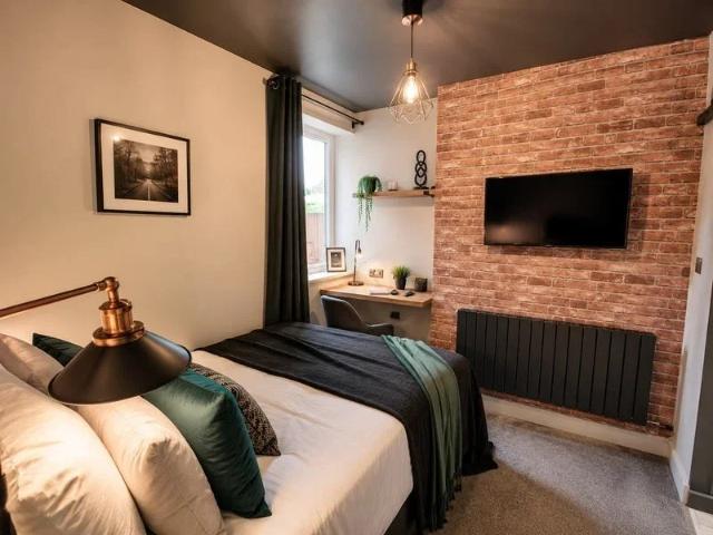 Room at Bridge Road, North West Leicestershire