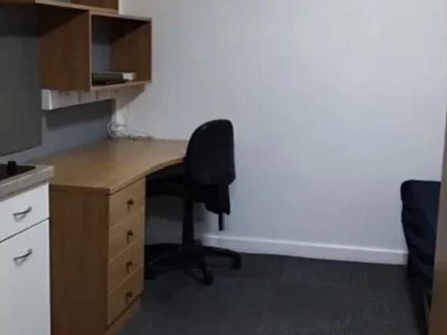 Room at Bridge Road, Birmingham