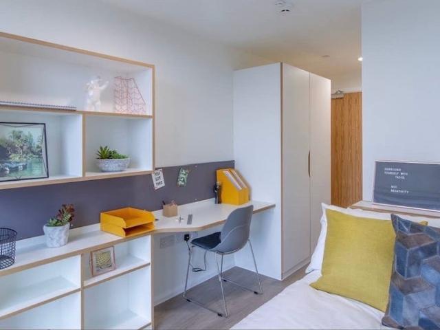 Room at Bridge Street, Cardiff