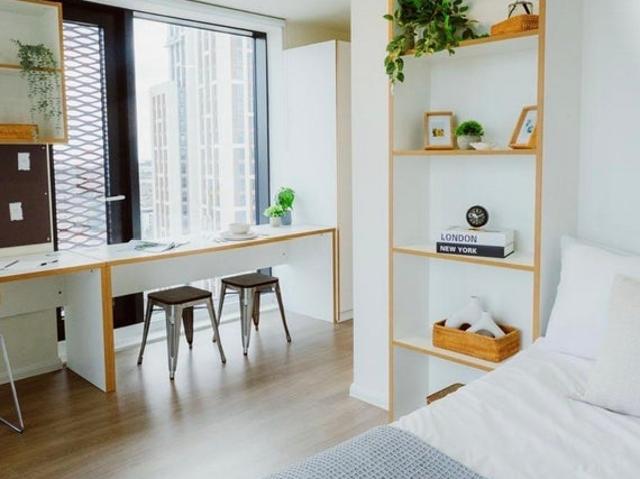 Room at Bridge Street, Cardiff