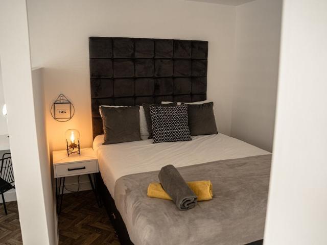 Room at Bridge Street, Birmingham