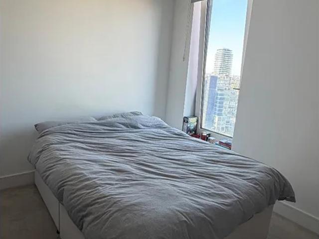 Room at Bridges Court, Greater London